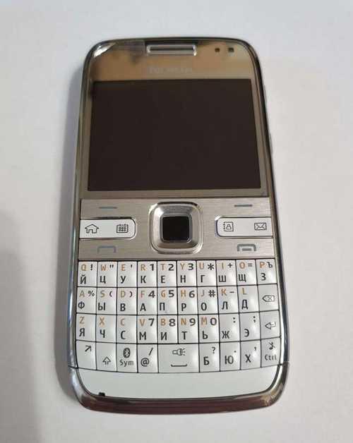 Телефон Nokia E72 White Edition
