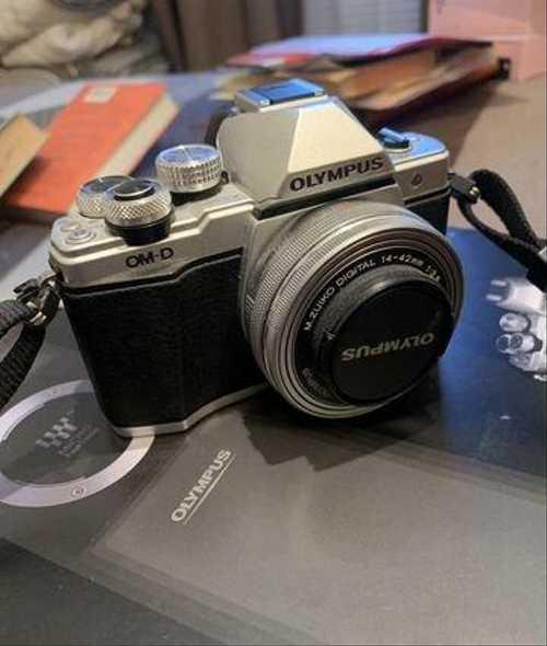 Новый.Компактный фотоаппарат Olimpus OM-D E-M10 Ma