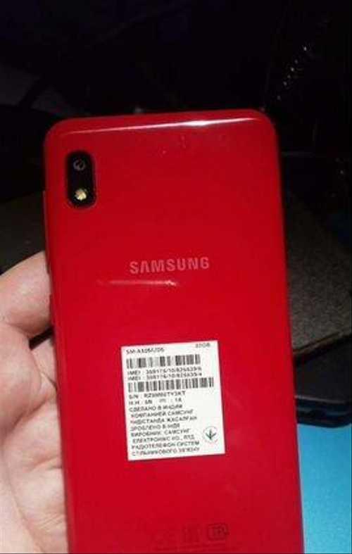 Телефон Samsung a10 в отличном состоянии