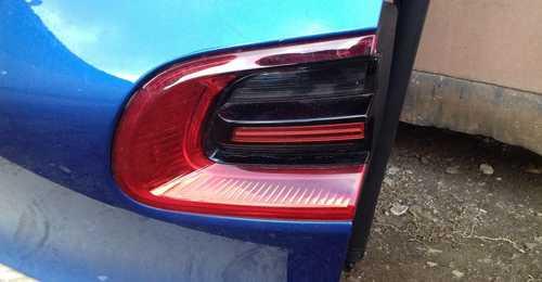 Фонарь диодный правый в крышку Porsche Macan,Макан