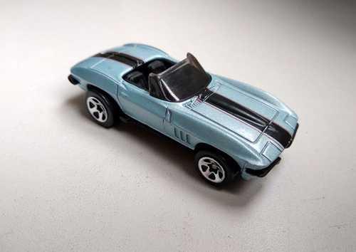 Chevrolet Corvette C3 1/60 (Hot Wheels)
