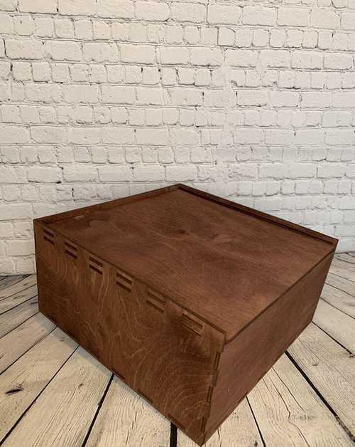 Подарочная коробка из дерева 26х26х11