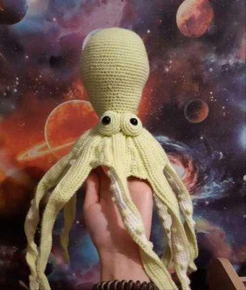 Вязаная игрушка осьминог
