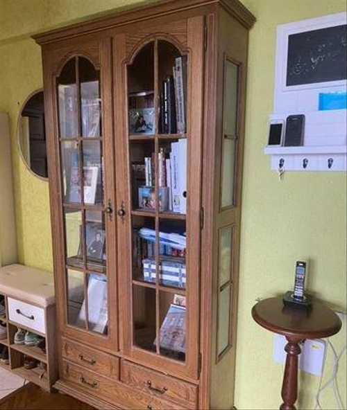 Шкаф-витрина, книжный шкаф