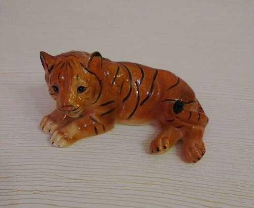 Статуэтка тигра, фарфор-керамика