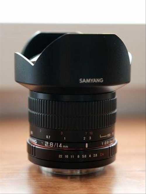 Объектив Samyang 14mm f/2.8 для Canon EF