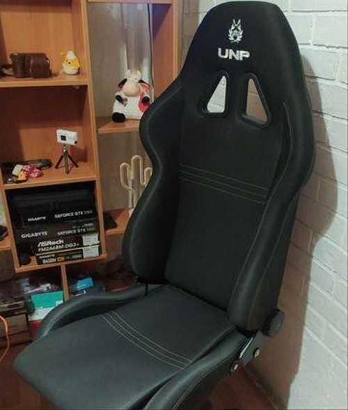 Компьютерное кресло UNP