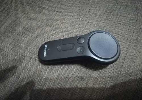 SAMSUNG Gear VR with controller