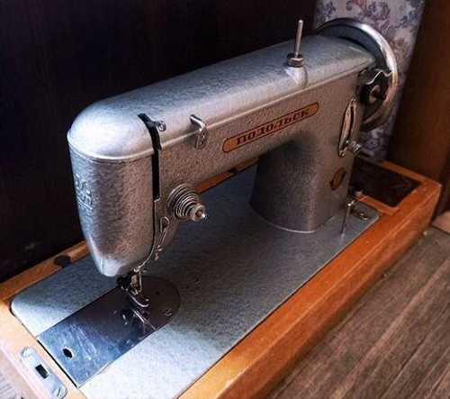 Швейная машинка Подольск, СССР, рабочая