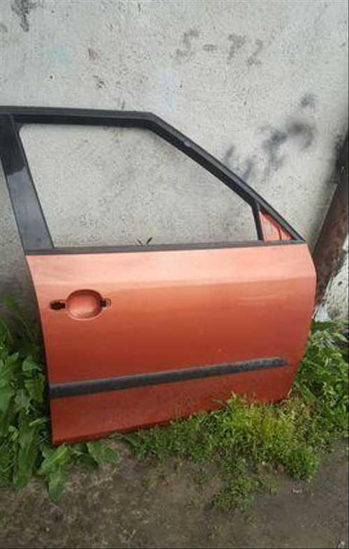 Skoda Fabia 2 дверь передняя правая 324231