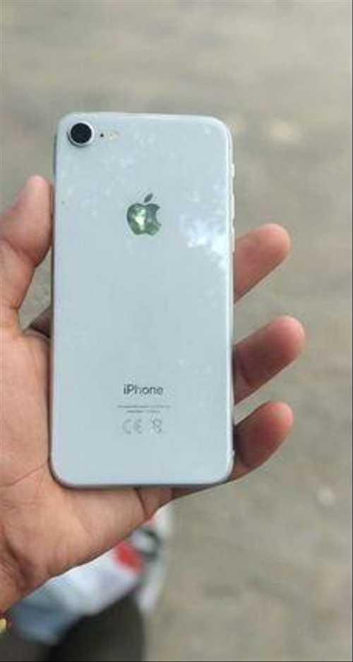Телефон iPhone8 64