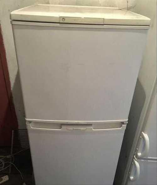 Хороший Холодильник Бирюса 145 см
