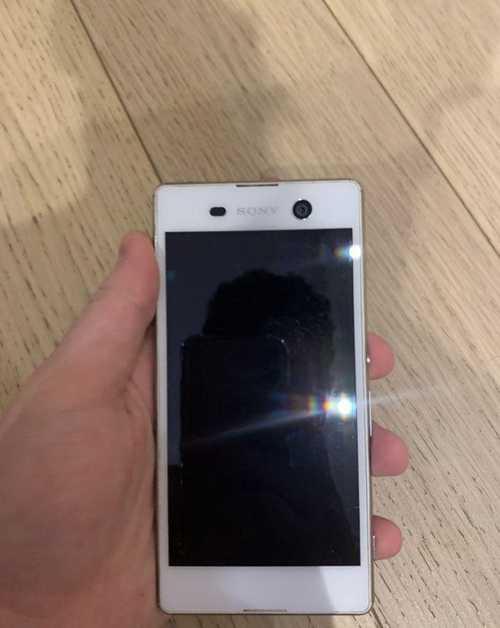 Телефон Sony Xperia M5