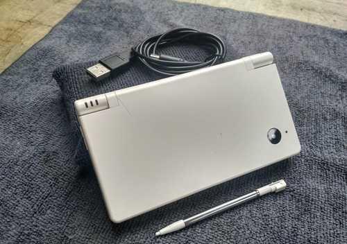 Nintendo DSi White