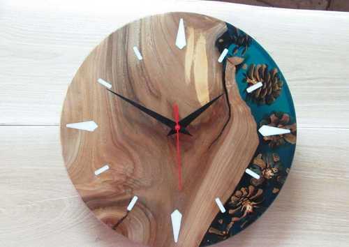 Продаются часы настенные из дерева