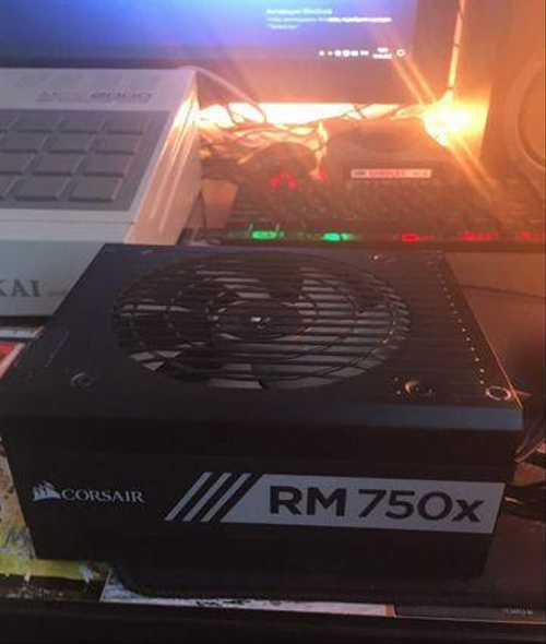 Блок питания Corsair RM750x