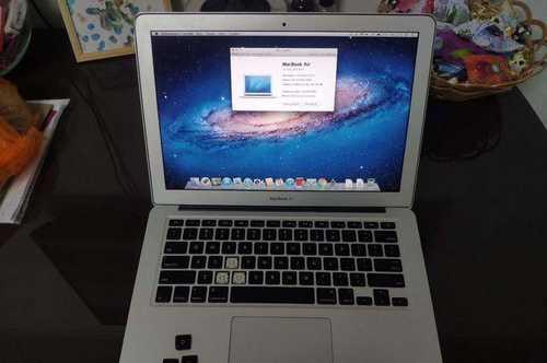 Apple MacBook Air 2011, core i5 4Gb RAM, 128GB SSD