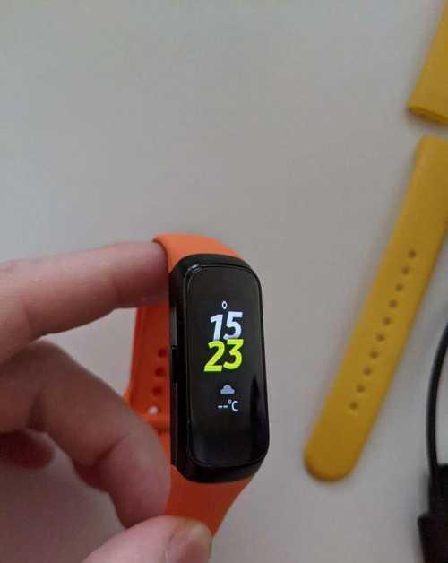 Фитнес браслет samsung galaxy fit