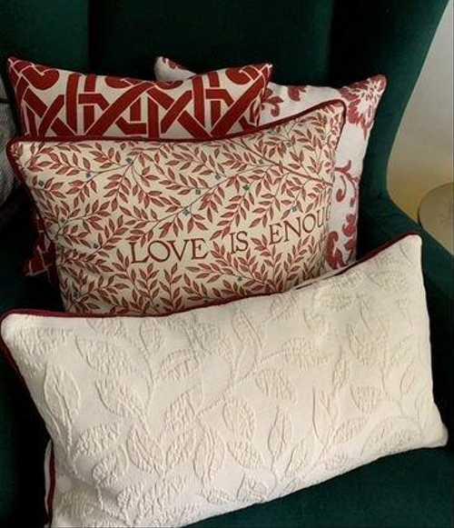 Подушка на диван William Morris новая