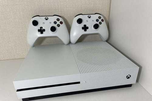 Xbox ONE S 1TB с дисководом идеальное состояние