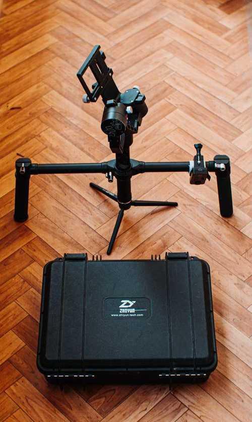 Zhiyun Crane V2 + Двуручный хват + Пульт