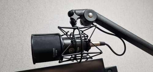 Akg p 120