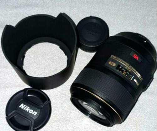 Nikon Micro nikkor 105mm f/2.8G AF-S VR IF-ED