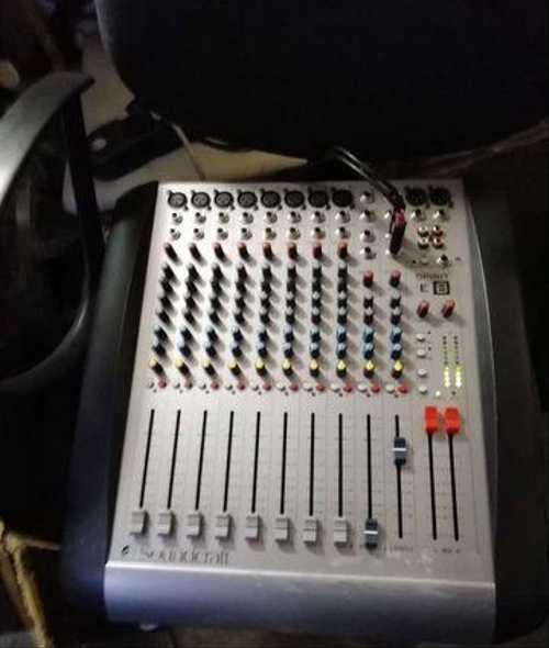 Микшерный пульт Soundcraft spirit E8