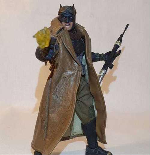 Mezco One:12 Exclusive Knightmare Batman