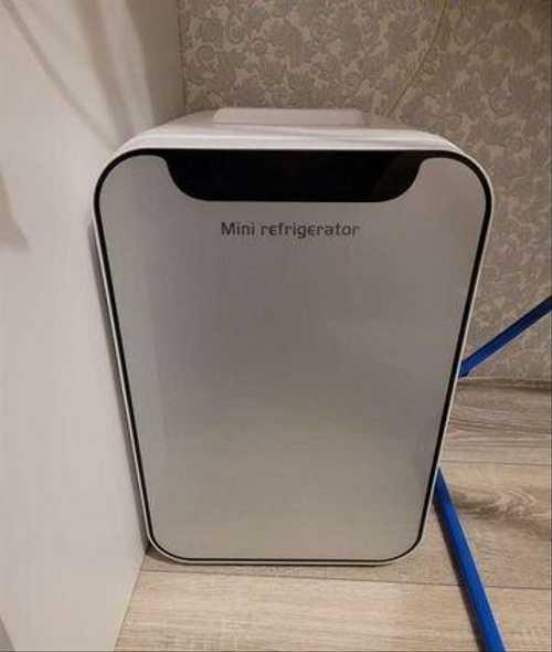 Мини холодильник (для косметики, для автомобиля)