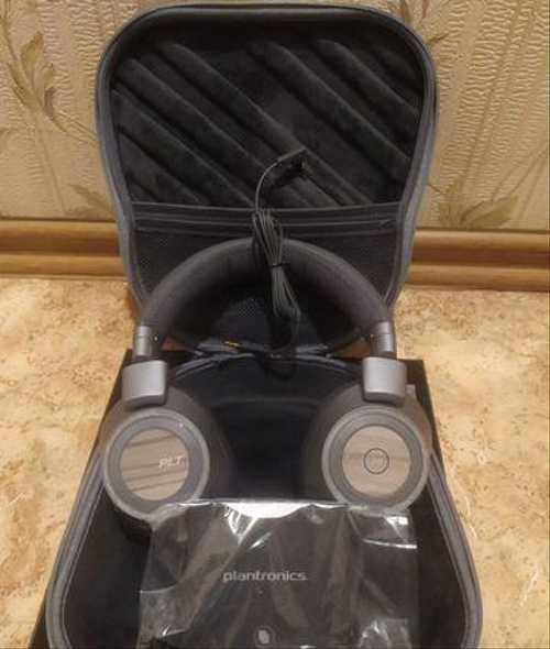 Беспровод наушники Plantronics backbeat PRO 2 SE