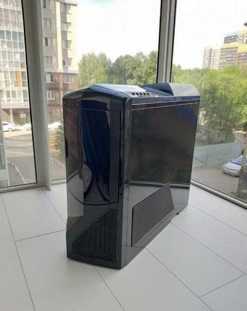 Корпус для компьютера E-ATX nzxt Phantom