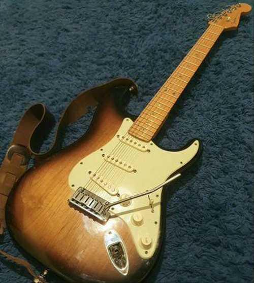 Fender American Deluxe Stratocaster V-neck 2008 +