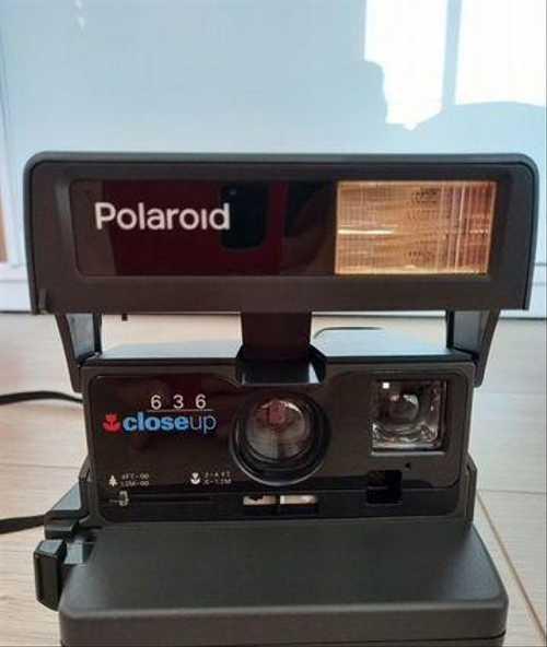 Polaroid 636 CloseUp Instant Film Camera