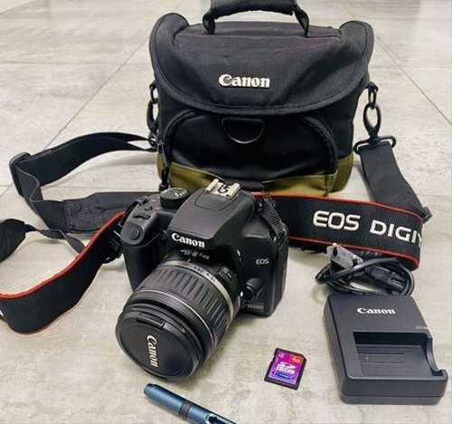 Зеркальный фотоаппарат Canon EOS D1000