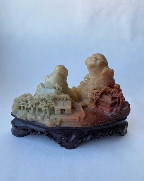 Старинная статуэтка мыльный камень Китай