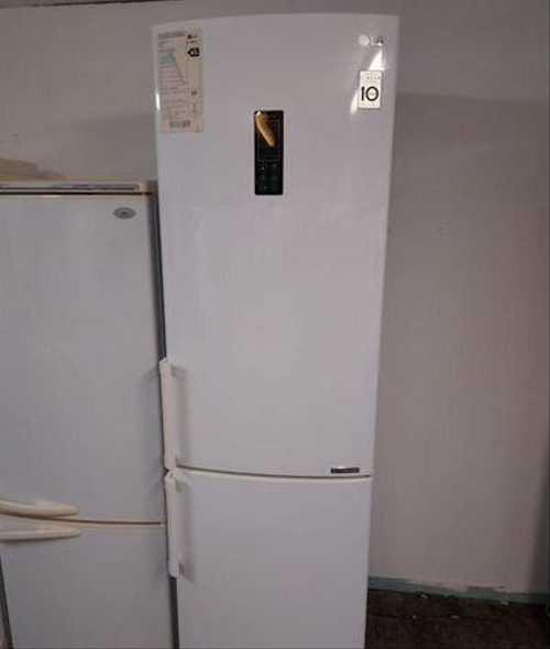 Холодильник LG двухметровый в отл.сост.На гарантии