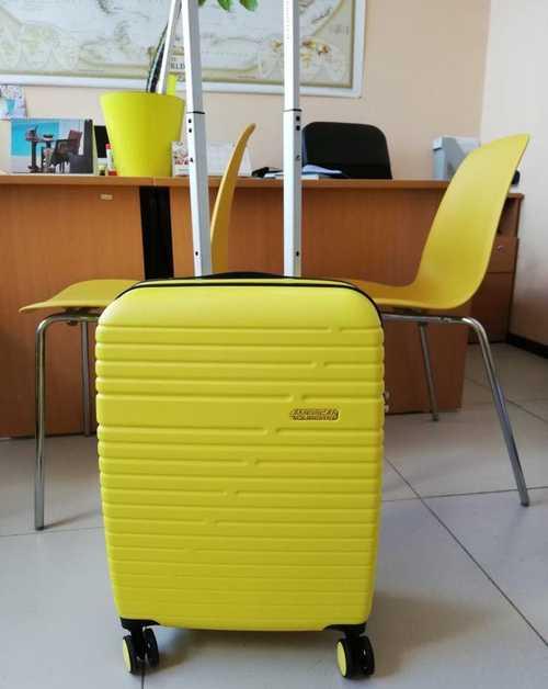 Чемодан american tourister aero racer желтый