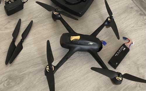 Квадрокоптер Hubsan X4 air H501s