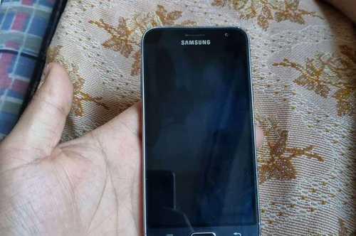 Телефон Samsung galaxy j3 2016