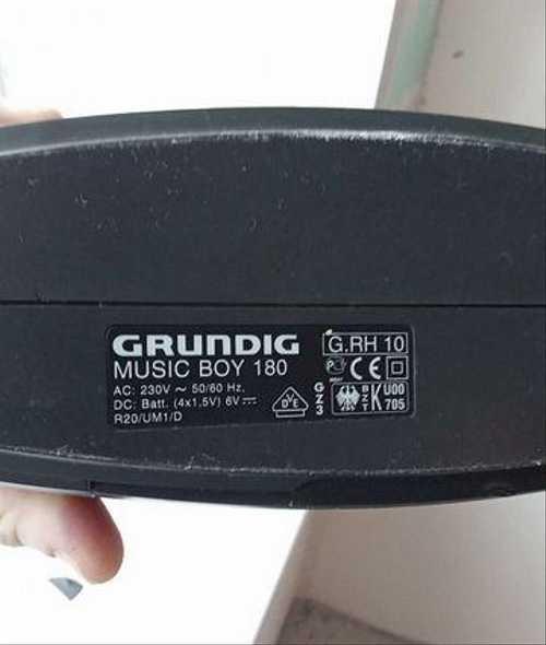 Радио приемник grundig