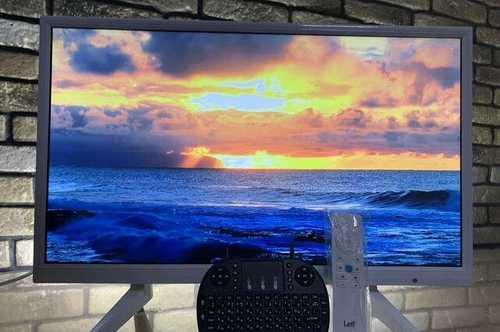 Новый заряженный Smart телевизор 60 см, 2 пульта