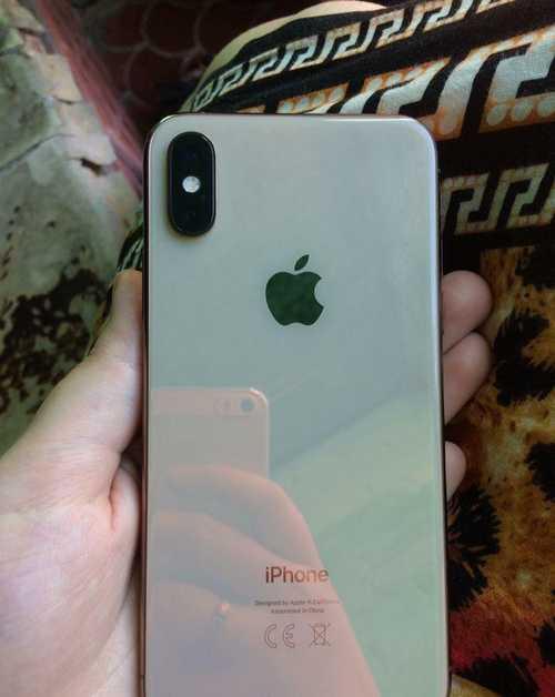 Телефон iPhone XS