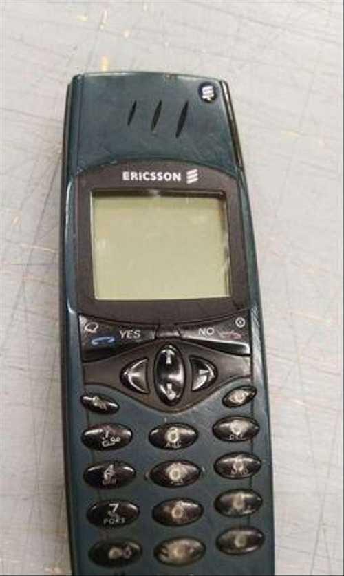 Телефон Ericsson R320S. Не включается