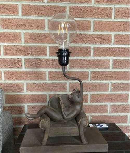 Лампа настольная кот