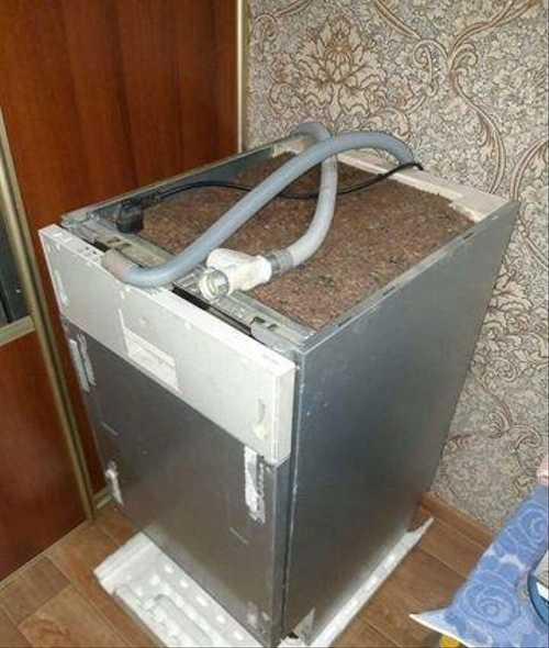 Посудомоечная машина Ariston LST 11477 на 45 см