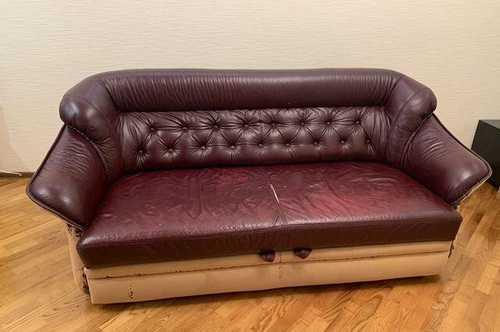 Кожаный диван и кресло-кровать