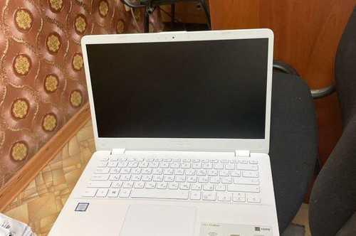 Asus VivoBook X405U