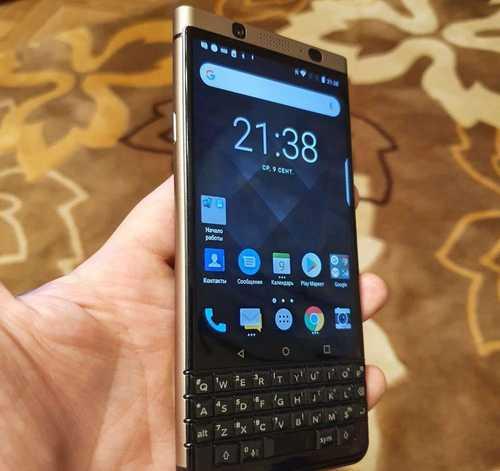 Телефон BlackBerry KeyOne Bronze Edition Dual SIM