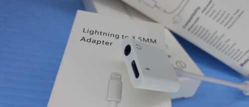 Переходник Apple Lightning 2в1 Зарядка + Наушники